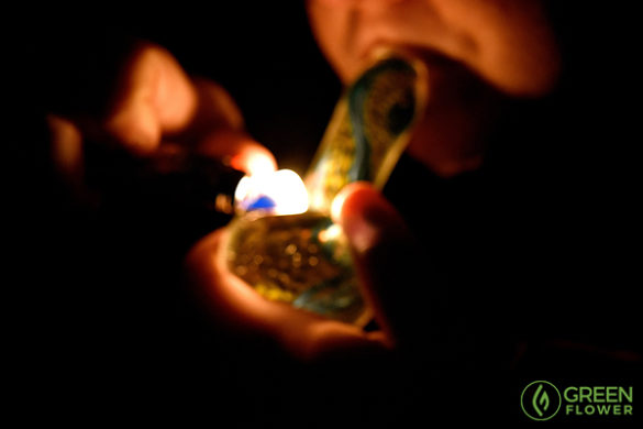 How To Inhale Cannabis The Right Way | Green Flower News